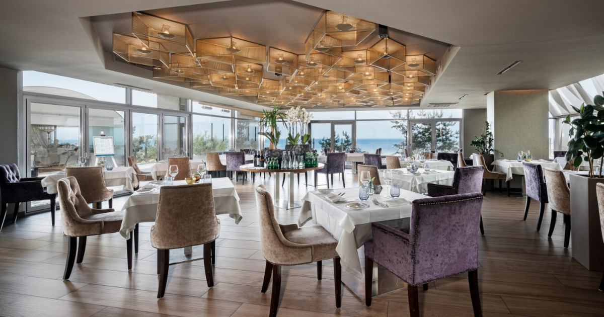 VIEW Restaurant – Seafood & Grill